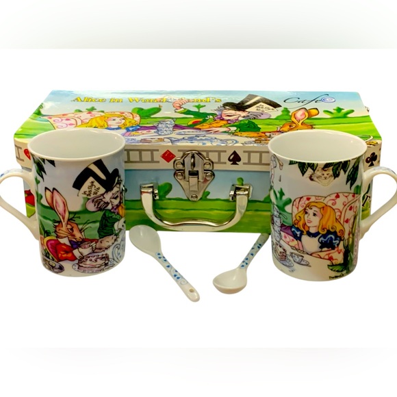 Alice In Wonderland | Accents | Rare Find Alice In Wonderlands Cafe ...